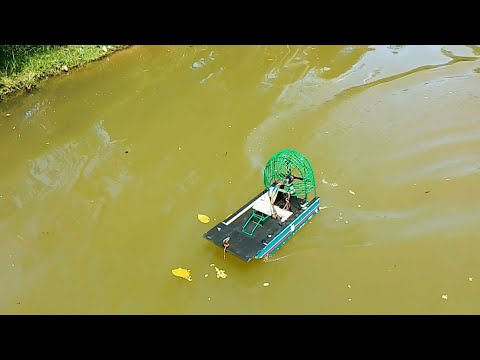 Custom Swamp Air Rc Boat - YouTube