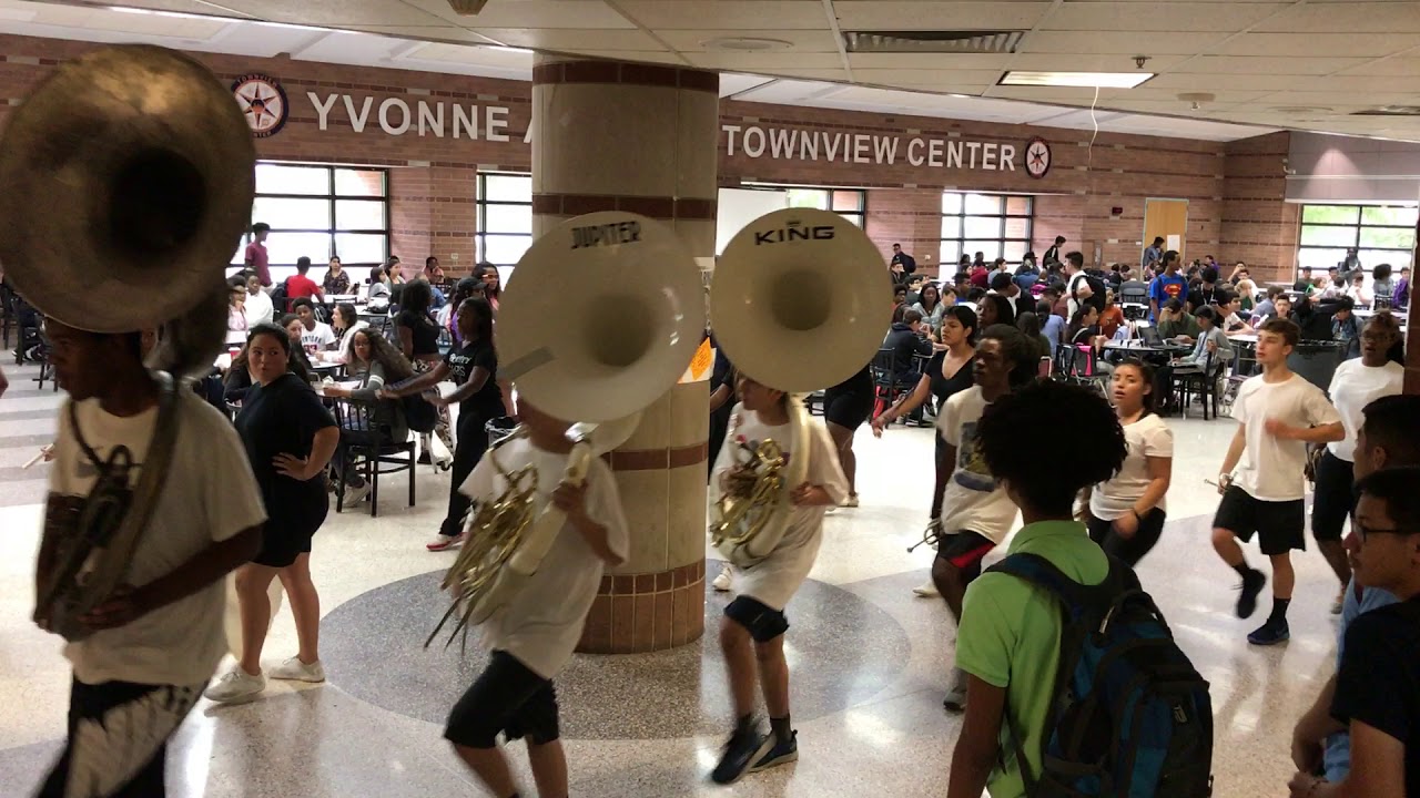 Townview Big "D" Band Intro start to the New School Year! - YouTube