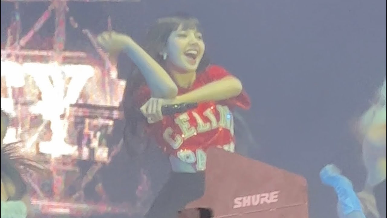11.19.2022 BLACKPINK IN LA x BORN PINK WORLD TOUR x LISA SOLO STAGE ...