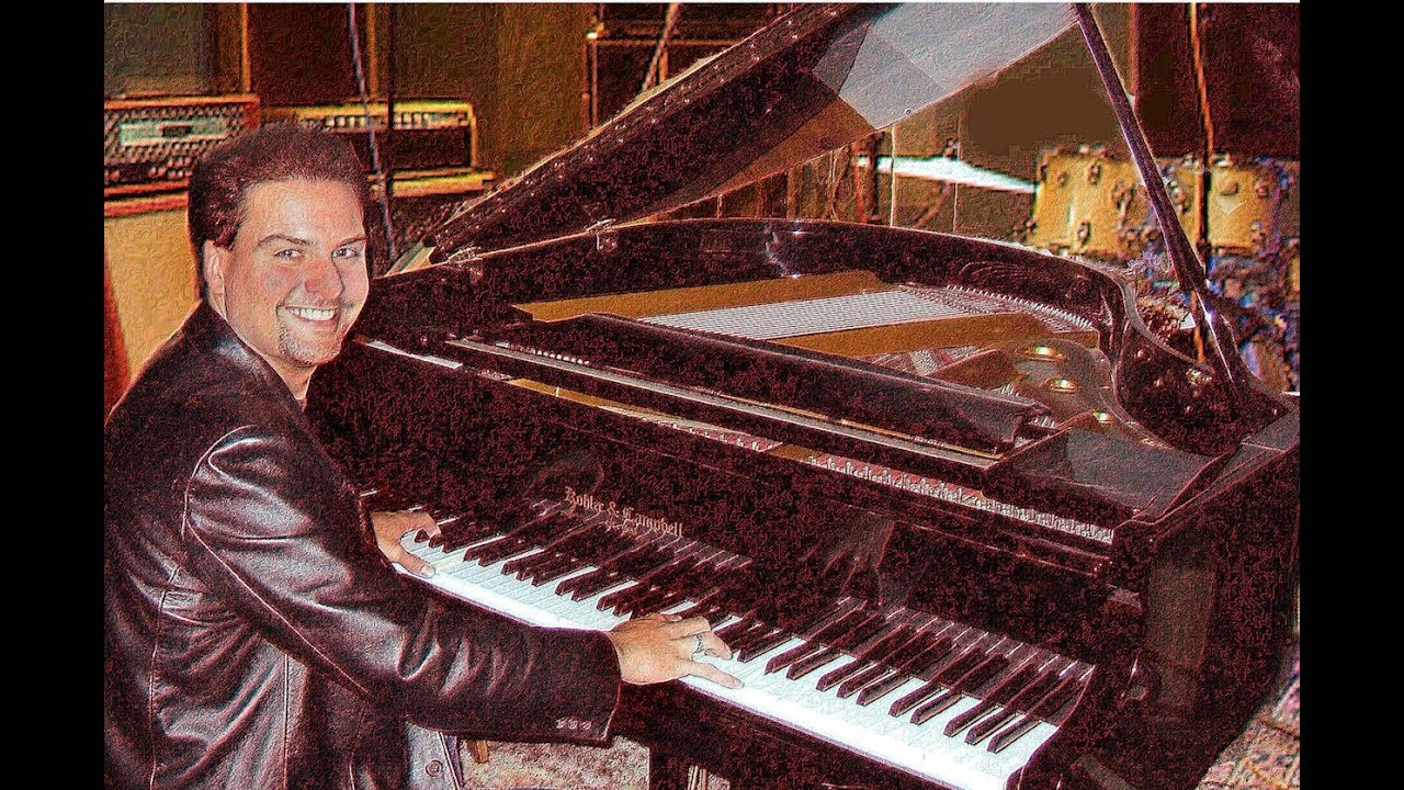 Showman Lee Alverson - YouTube