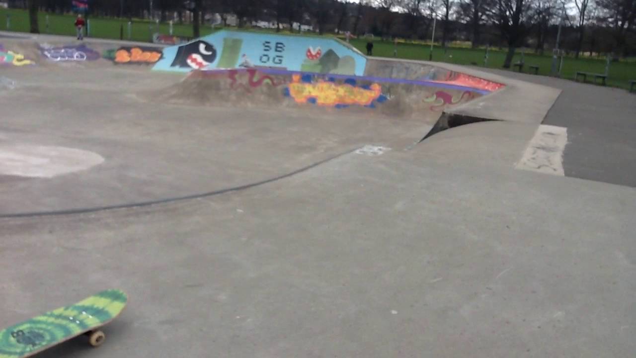 Indie grab at Perth skate park - YouTube