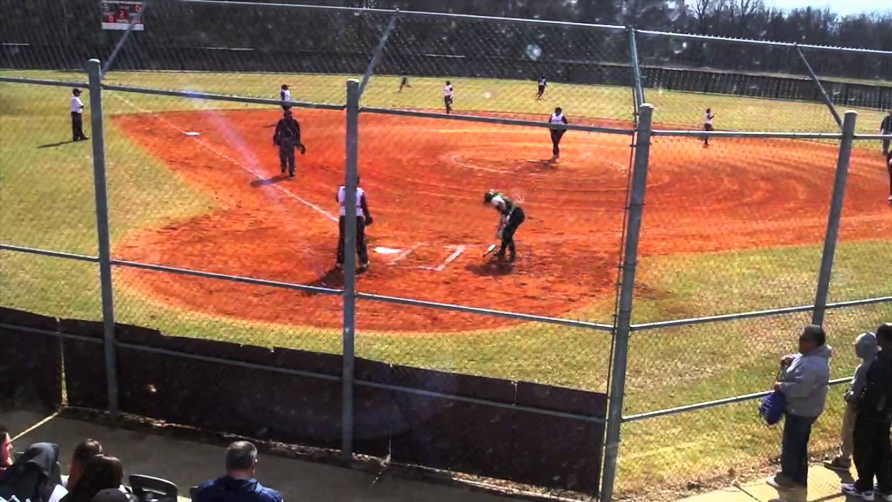 Adrianna Bilbro Diving Catch vs. Jackson State CC - YouTube