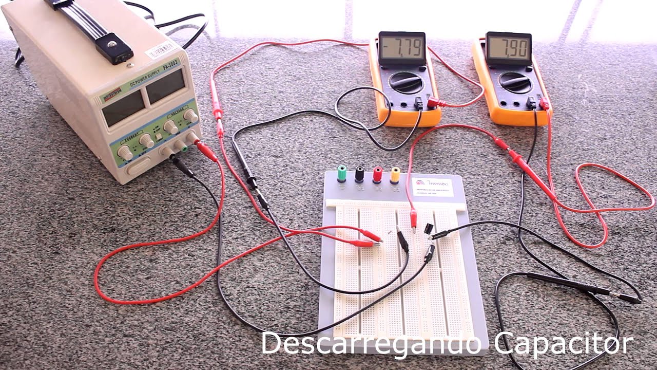 14 Carga e descarga de Capacitor - YouTube