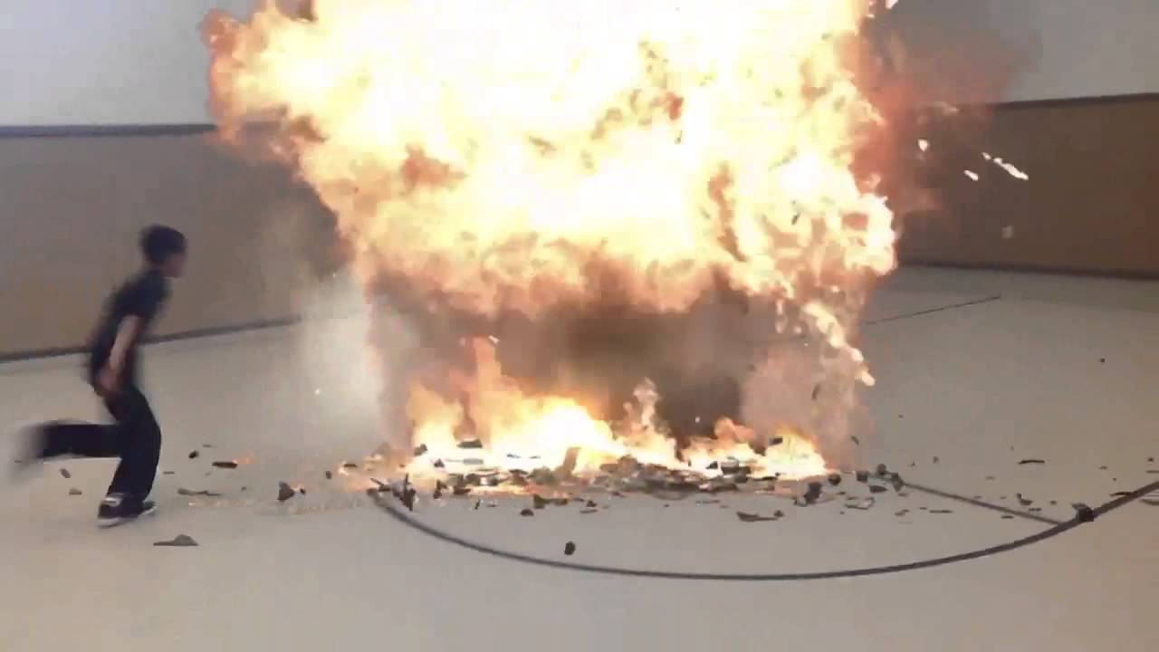 Explosion in school - YouTube