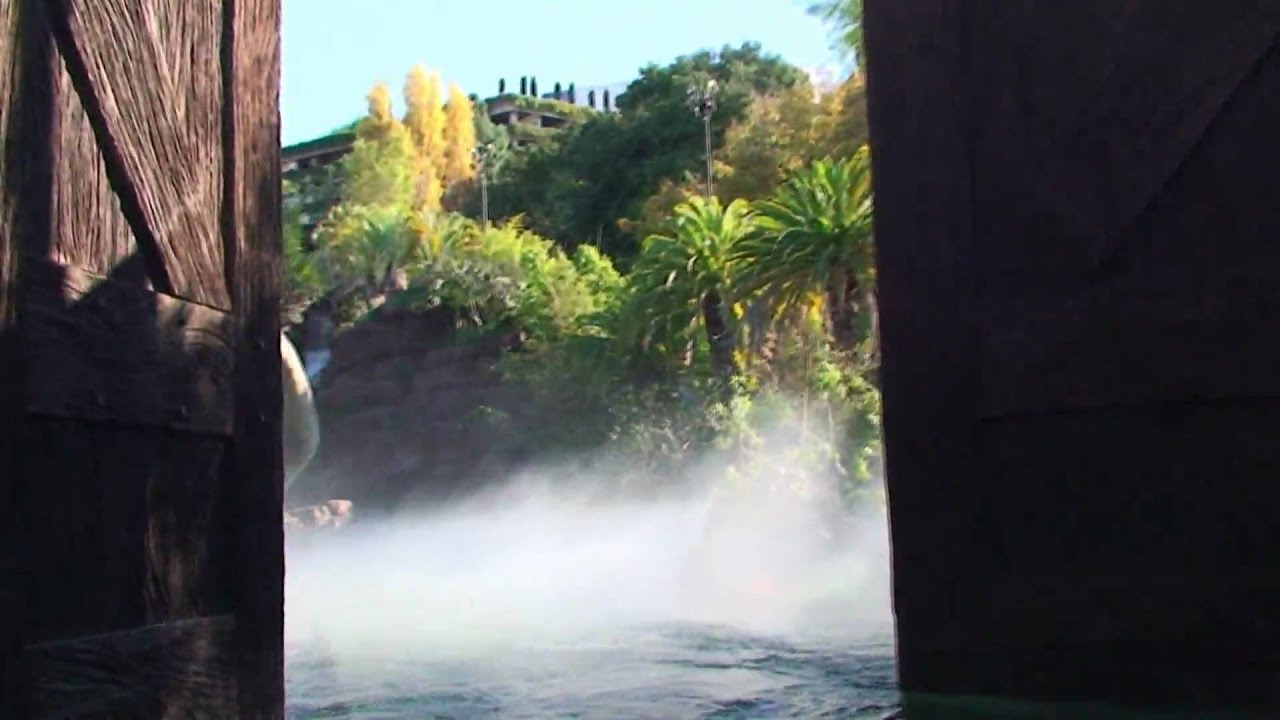 Jurassic Park The Ride (River Adventure) Universal Studios Hollywood ...