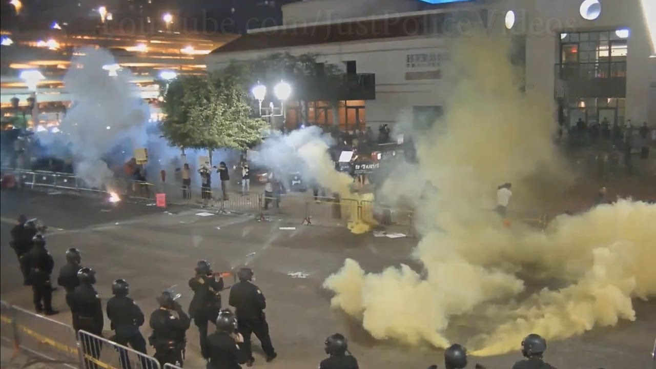 Phoenix Trump Protests/Riot - Aug 22nd 2017 - YouTube