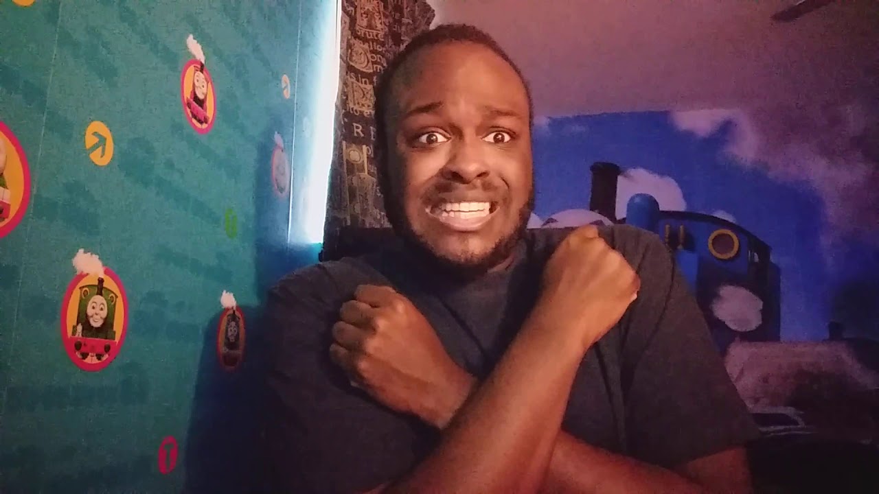 Jonathan Singing to Round the Twist - YouTube