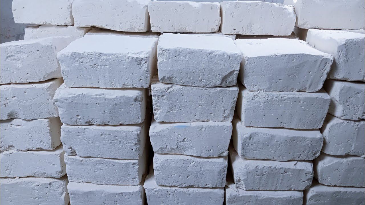 Fluffy + Powdery White Soft homemade gym chalk blocks mass crush ...