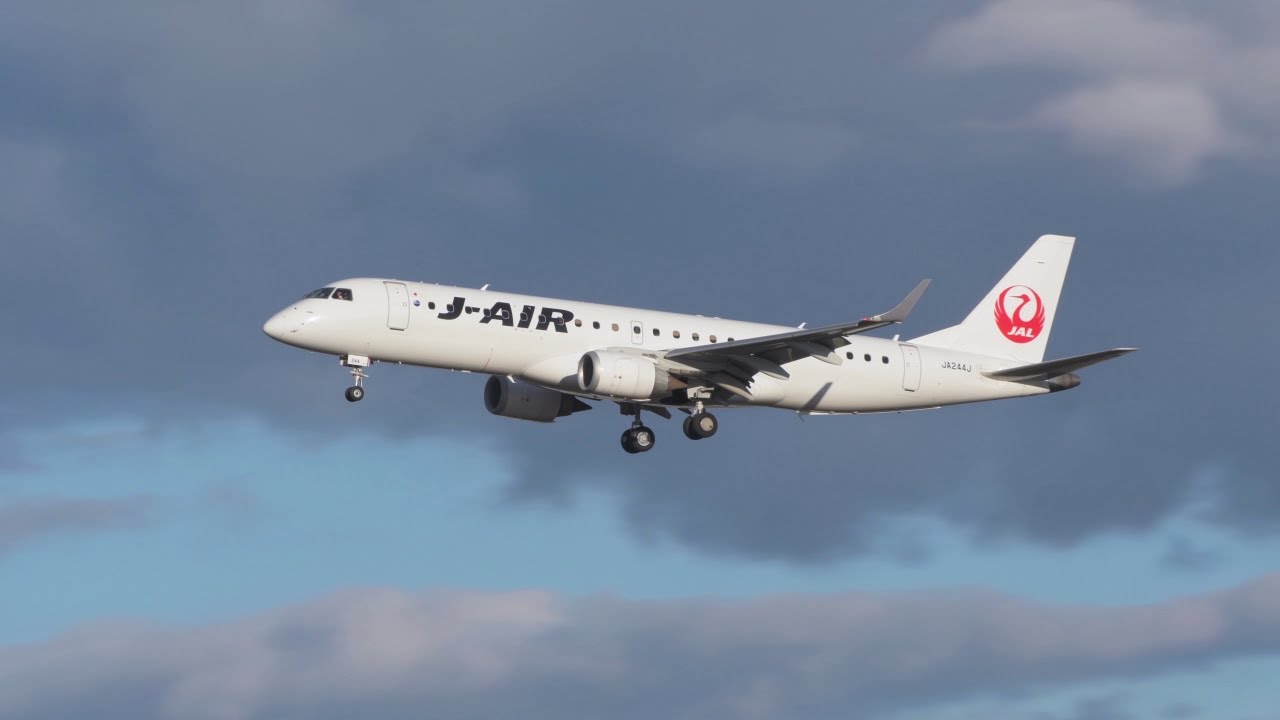2023/12/02 伊丹空港 ビジュアルアプローチ RWY32R - Visual Approach at Osaka Intl ...