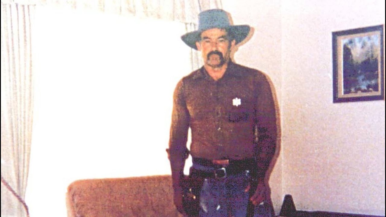 Former top cop reveals what led to Ivan Milat's arrest - YouTube