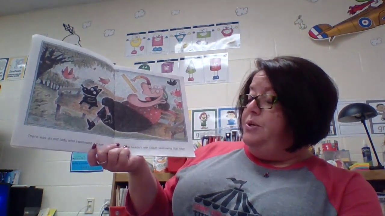 There was an old lady Read Aloud - YouTube