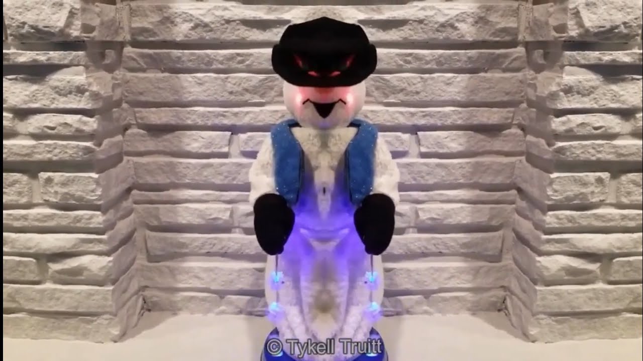 A Goofy Snowmiser Snowman Singing Backwards 😂 - YouTube