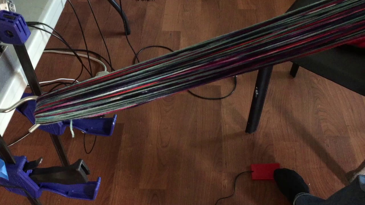 SkeinTwister Demo: 4 oz skein - YouTube