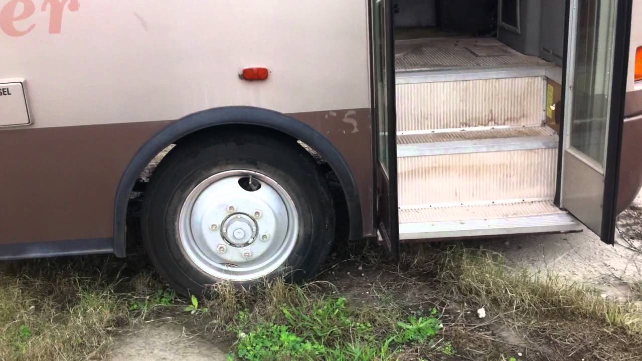 1997 Nash Iternational Bus Low Mileage 5 (Koos-Koon) - YouTube