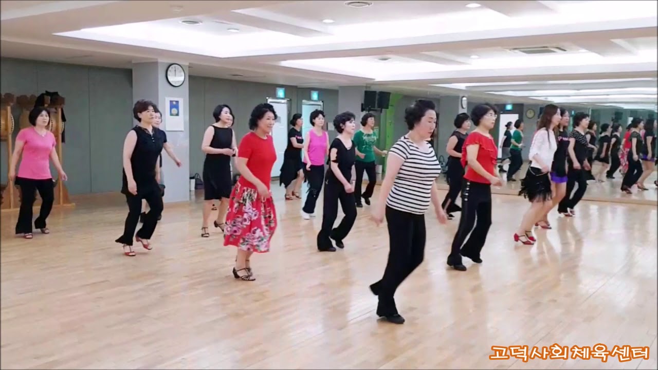 Lonely Drum Line Dance (Improver Level) - YouTube