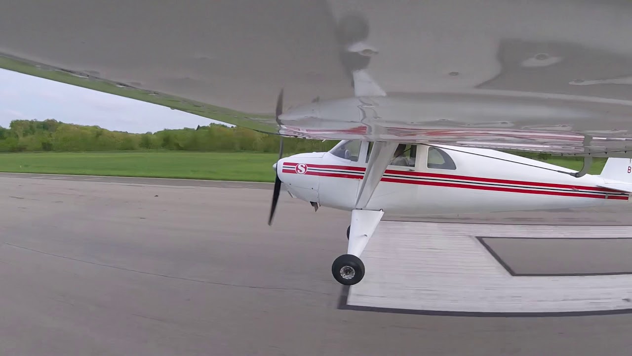Luscombe wheel landing - YouTube