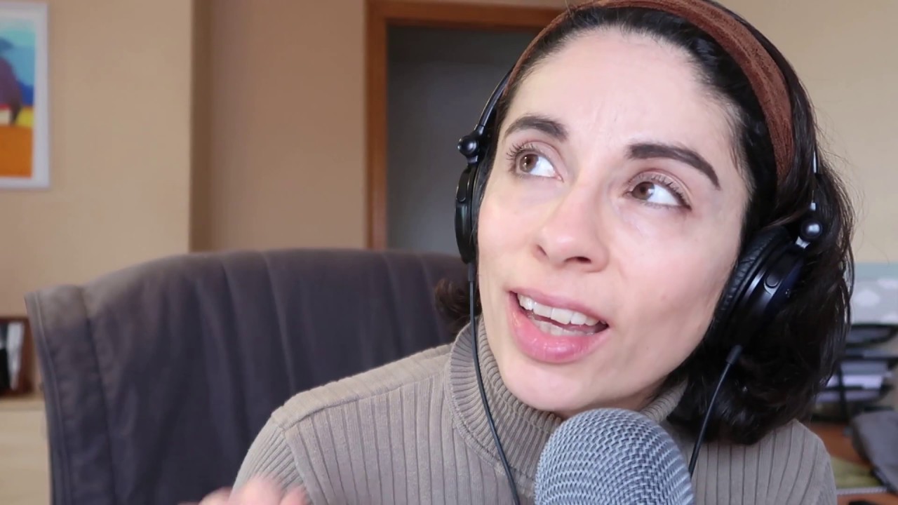 ASMR BOOKS Spanish Woman Reading in English a Roal Dahl's Book ...