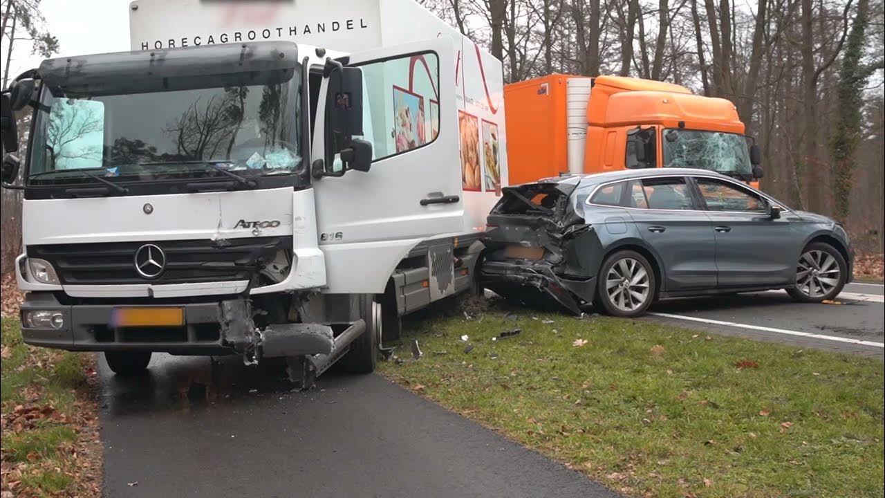 Ernstig ongeval met 2 vrachtwagens, auto en leswagen op N348 bij ...