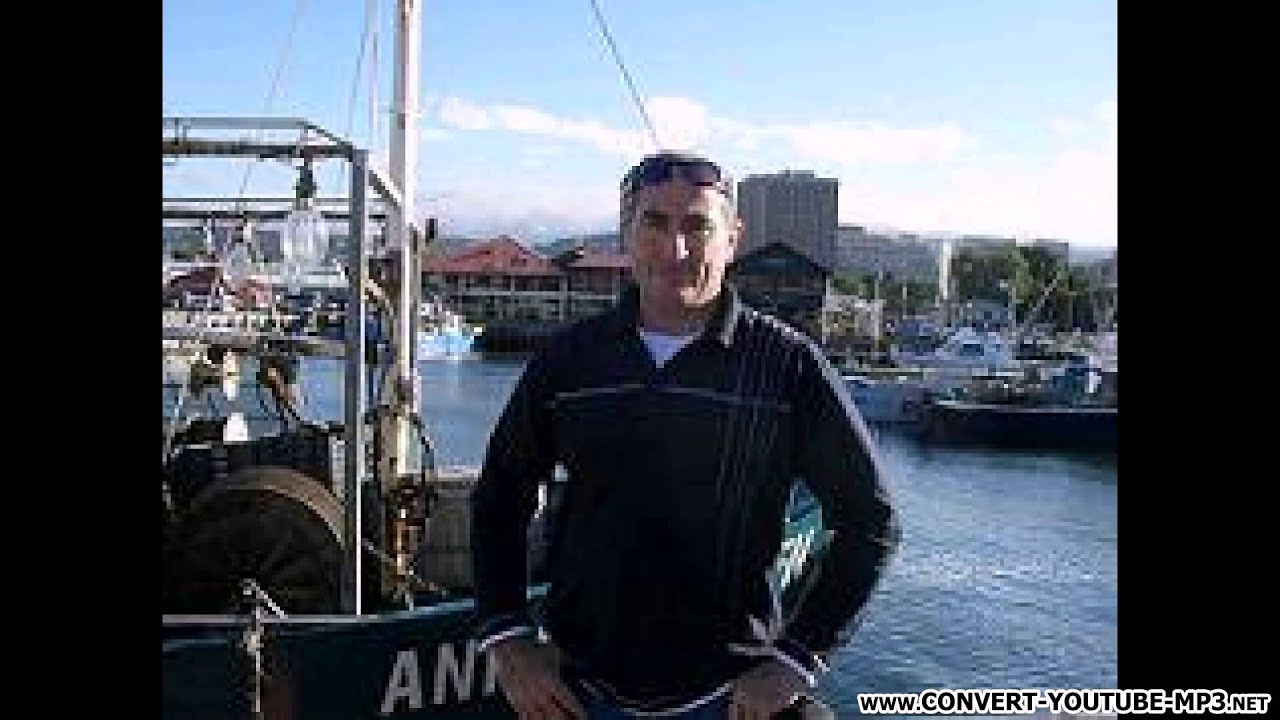 Outside Coles on a saturday night ( vinnie and the v8s ) - YouTube