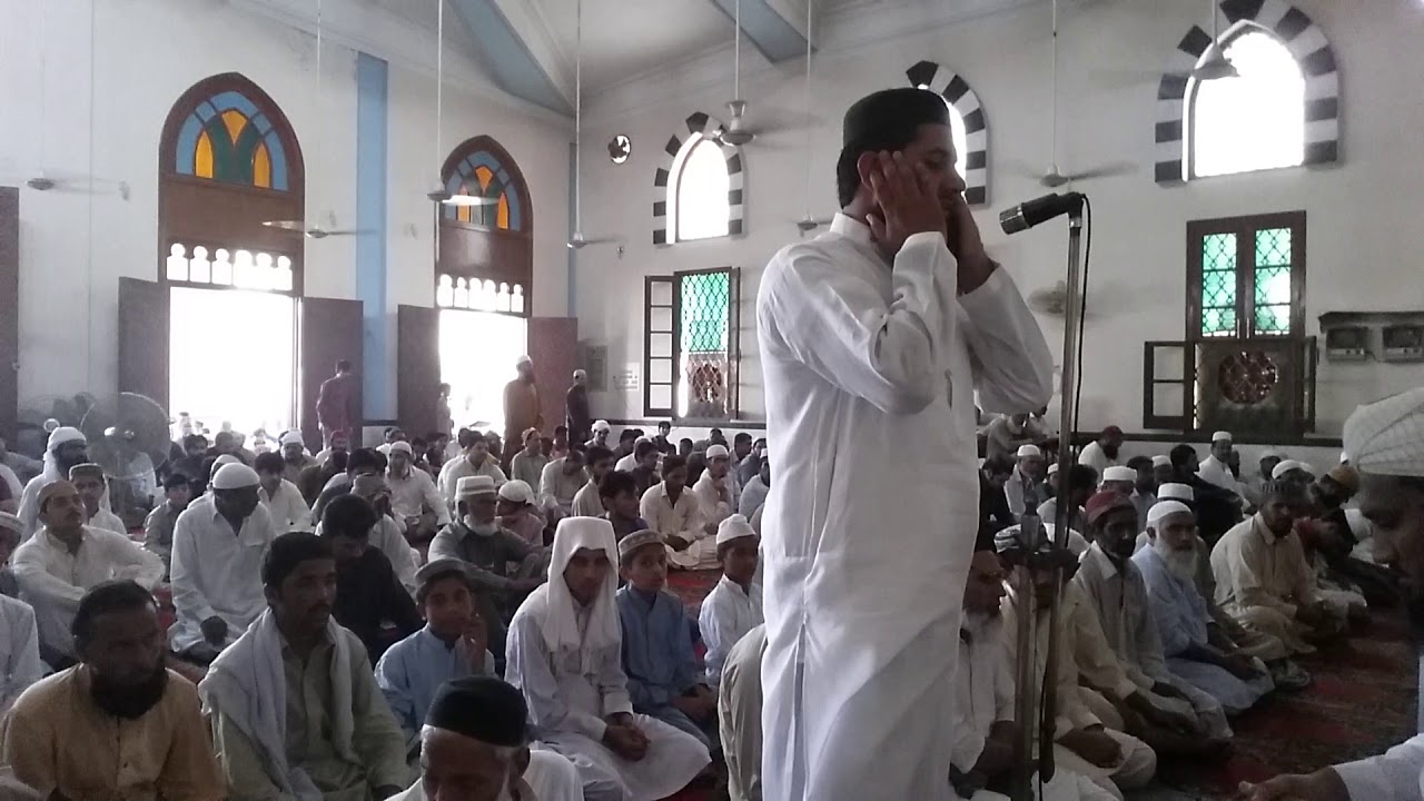 Beautiful Azzan in Mosque JAMIA Rashida Sahiwal - YouTube