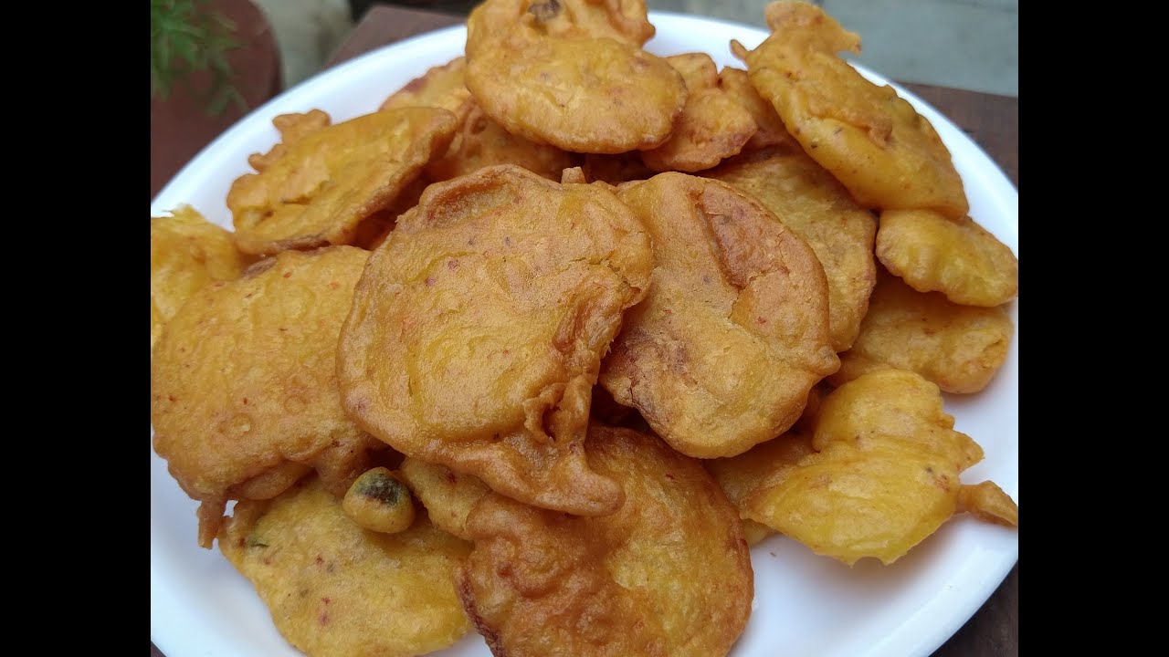 Aloo Pakora Recipe |Potato Fritters| Crispy Potato Pakora |Aloo Bajji ...