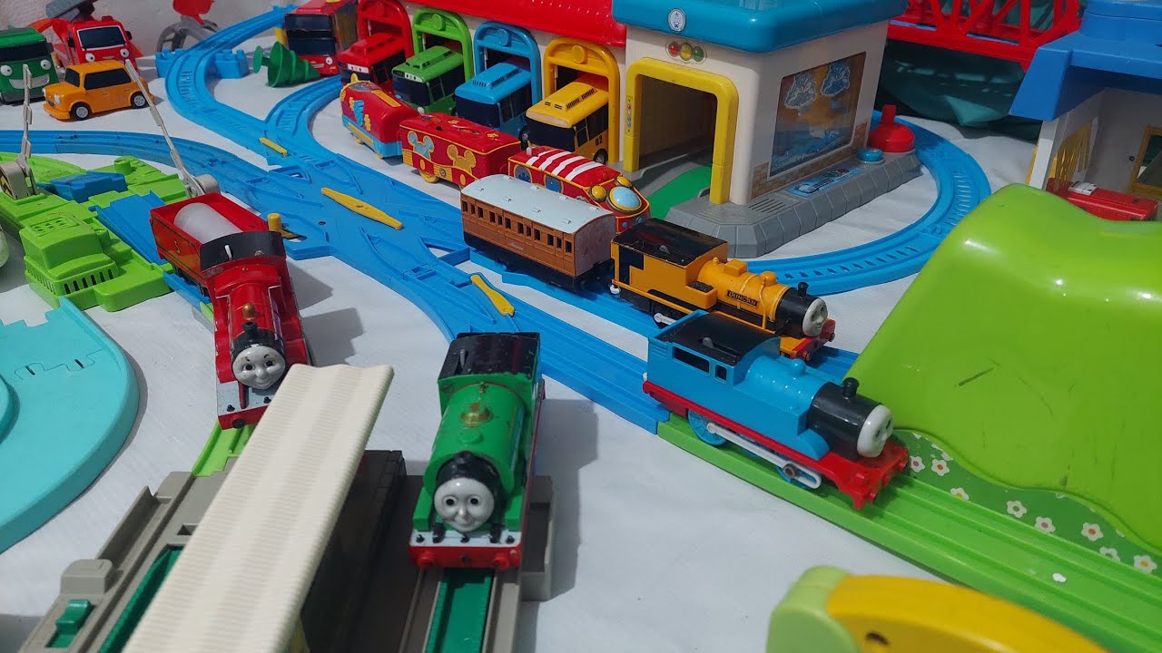 Thomas and Friends Test Track Playset Titipo - YouTube