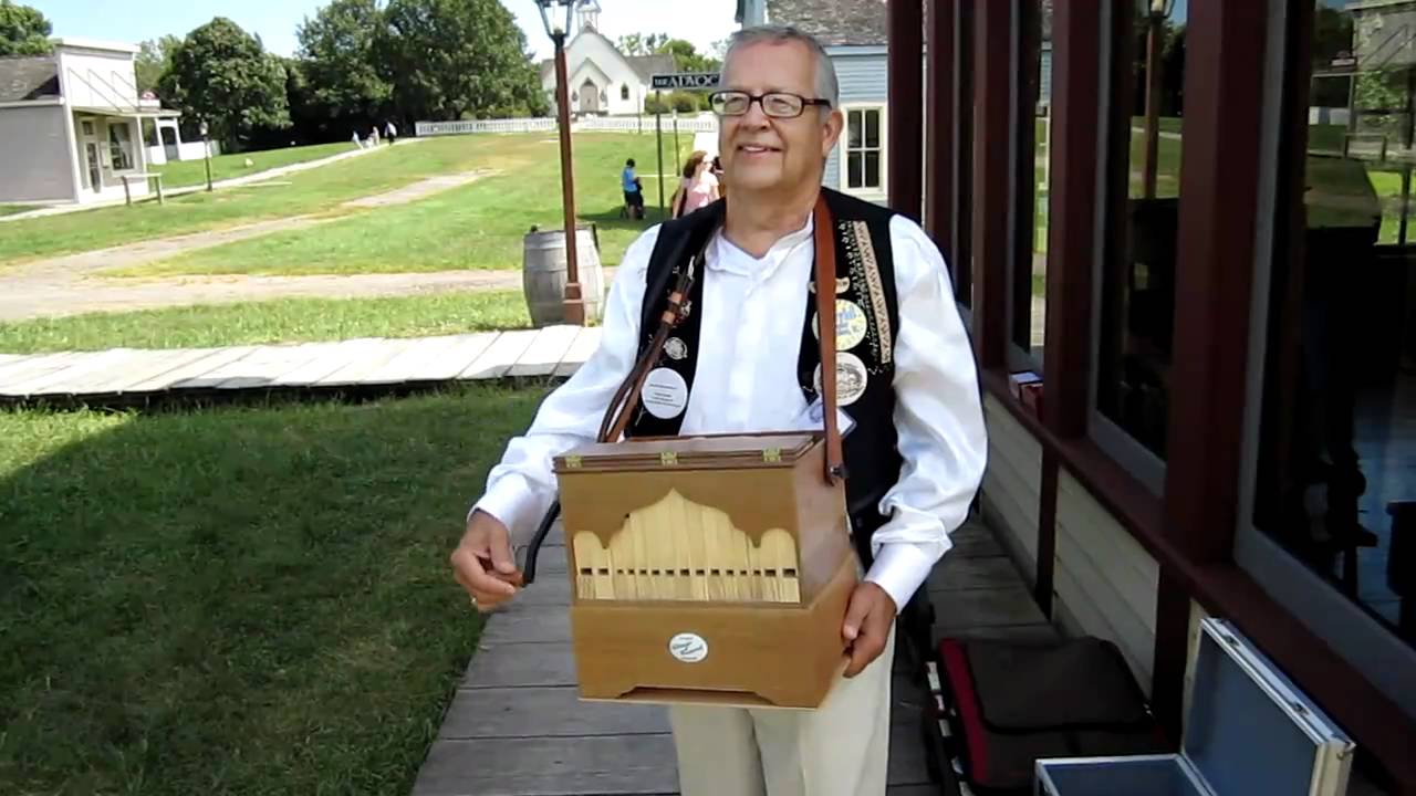 Grinder Dave Mahr - YouTube