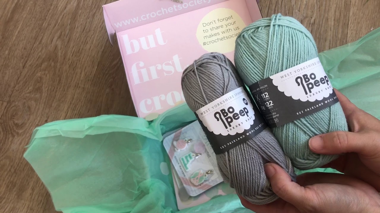 What’s in the Crochet Society subscription box //Box 1 - YouTube