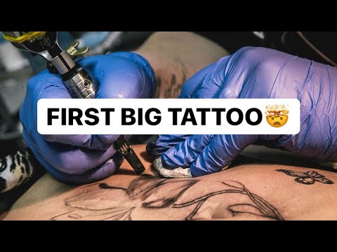 I GOT A THIGH TATTOO! | VERY PAINFUL