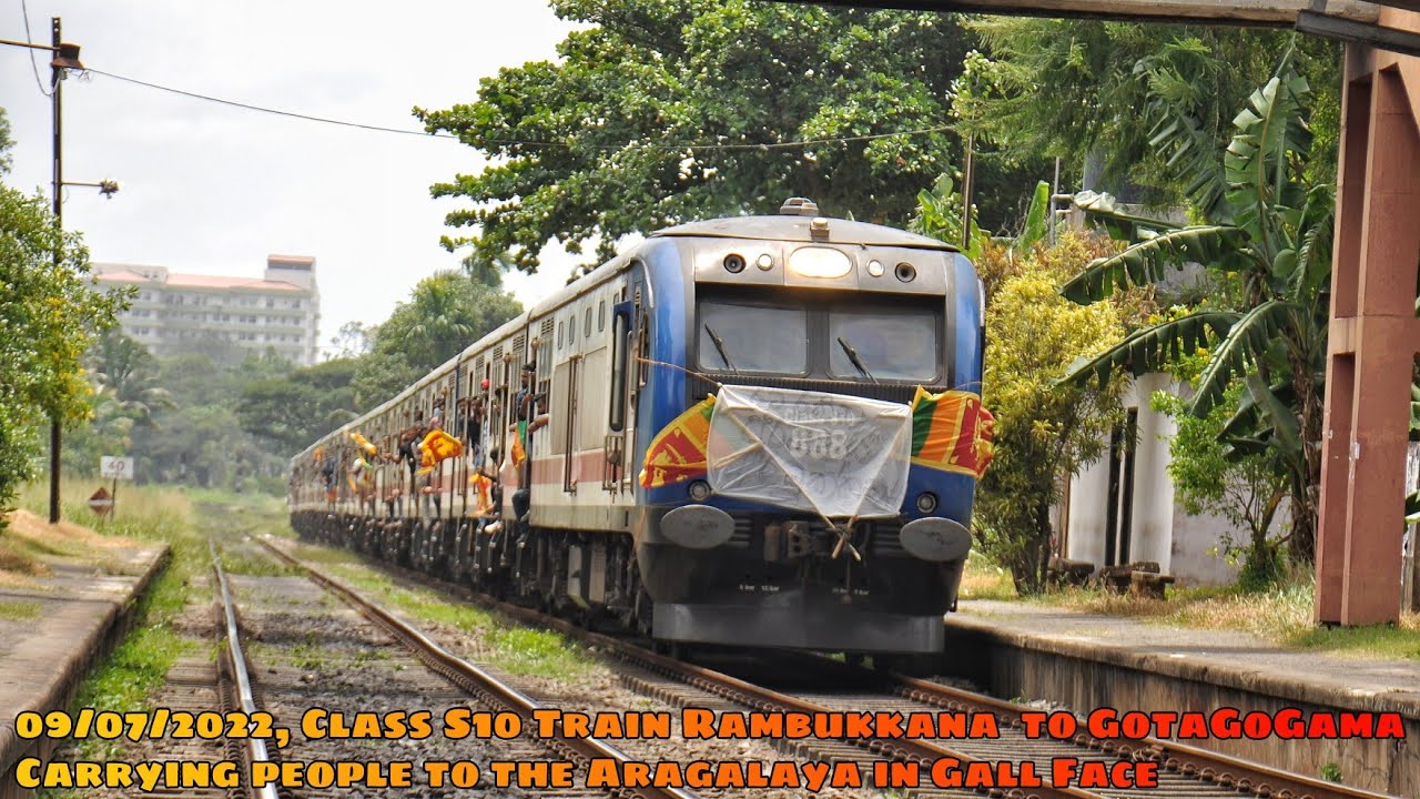 09/07/2022, Class S10 Train Rambukkana to GotaGoGama Carrying people to ...