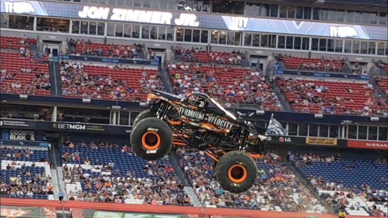 Jon Zimmer Jr Freestyle 2024 Monster Jam Nashville - YouTube