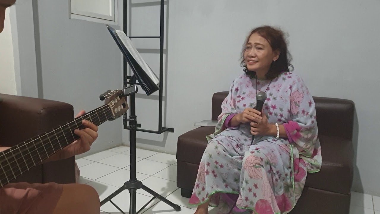 Broken Wing - Sari Sabrina - YouTube