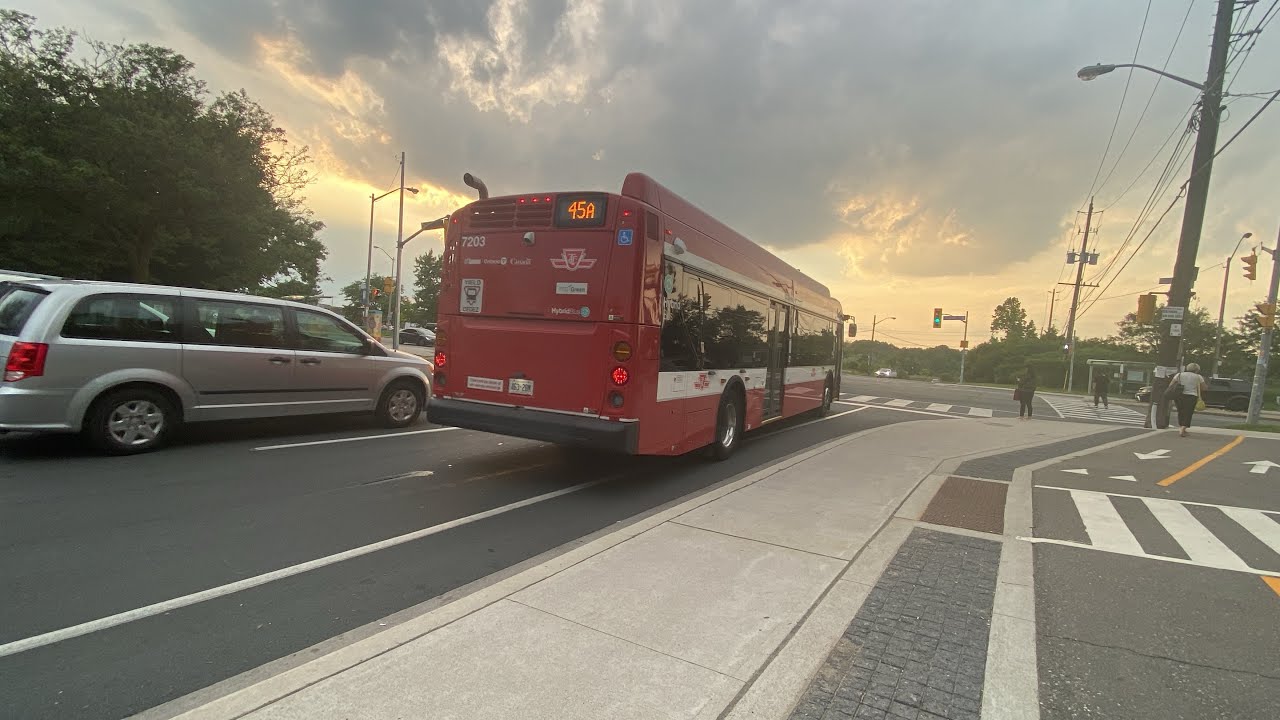 TTC [7203]On 45 Kipling - YouTube