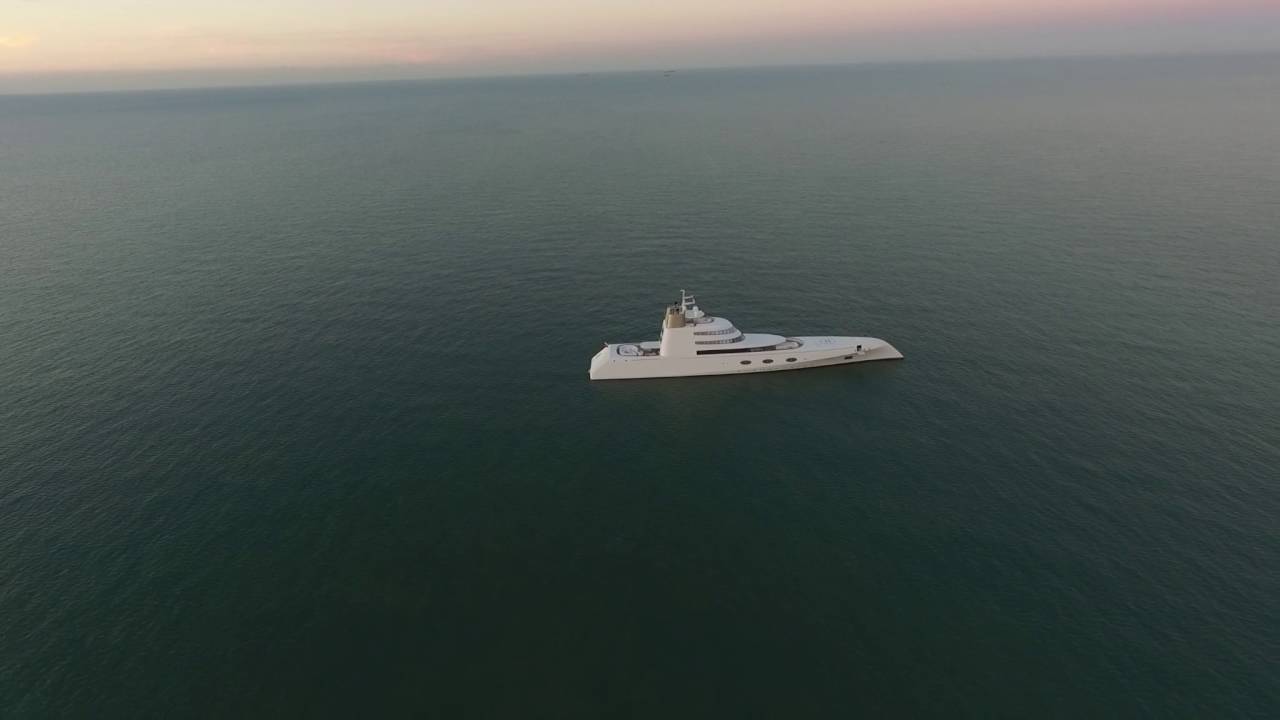 Super yacht off the coast of margate - YouTube