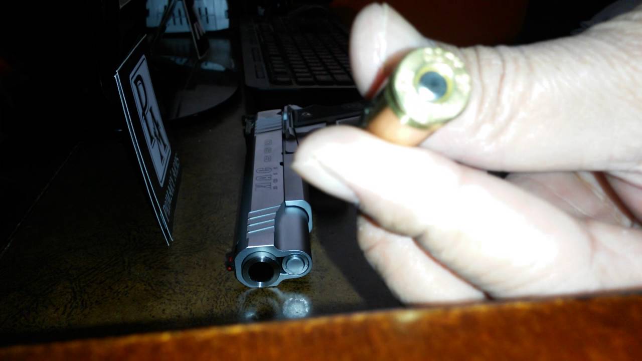 Metro Arms MAC 3011 SSD .45 ACP - Loading 14 rounds of .45 ACP ammo ...