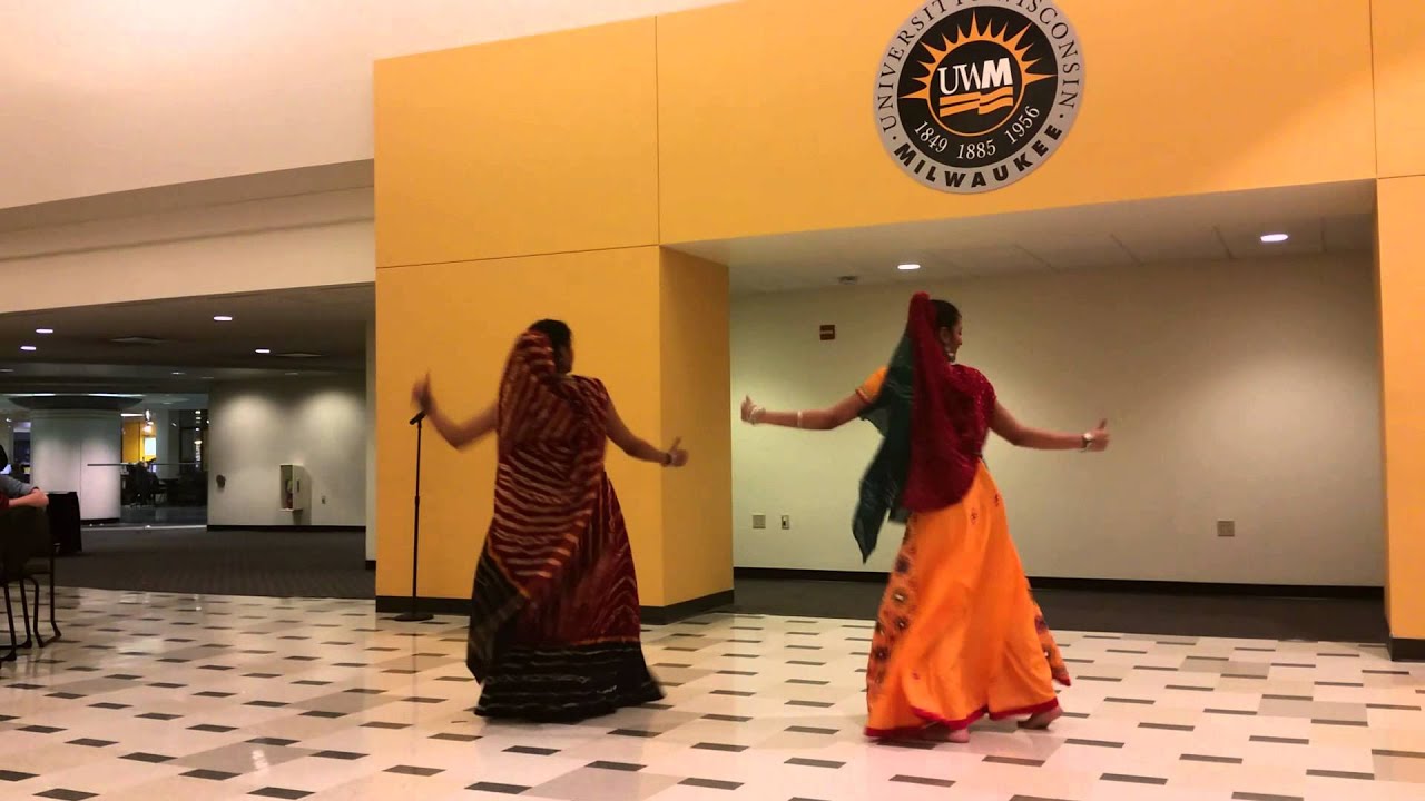 Aishwarya Shevade and Rini Banerjee, UWM Holi Party 2015 - YouTube