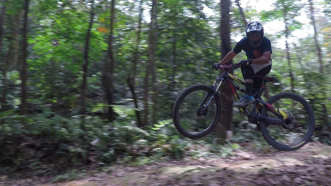 Downhill Ride at Bukit Dinding - First try out and trail walk DH track ...