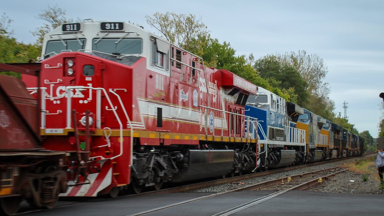 Veterans Day Special: CSX Q404 with all 3 Pride in Service units! - YouTube
