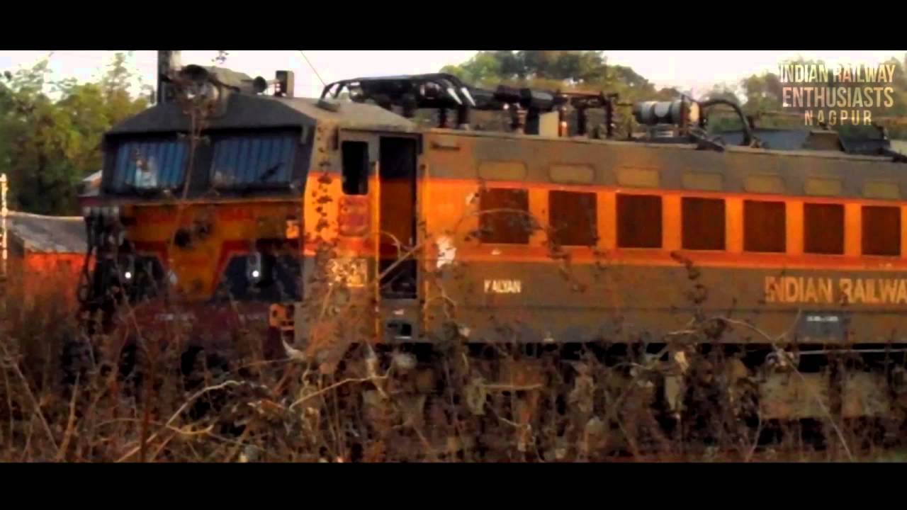 A GLIMSE OF A KALYAN WCAM3 AT AJNI LOCO SHED - YouTube