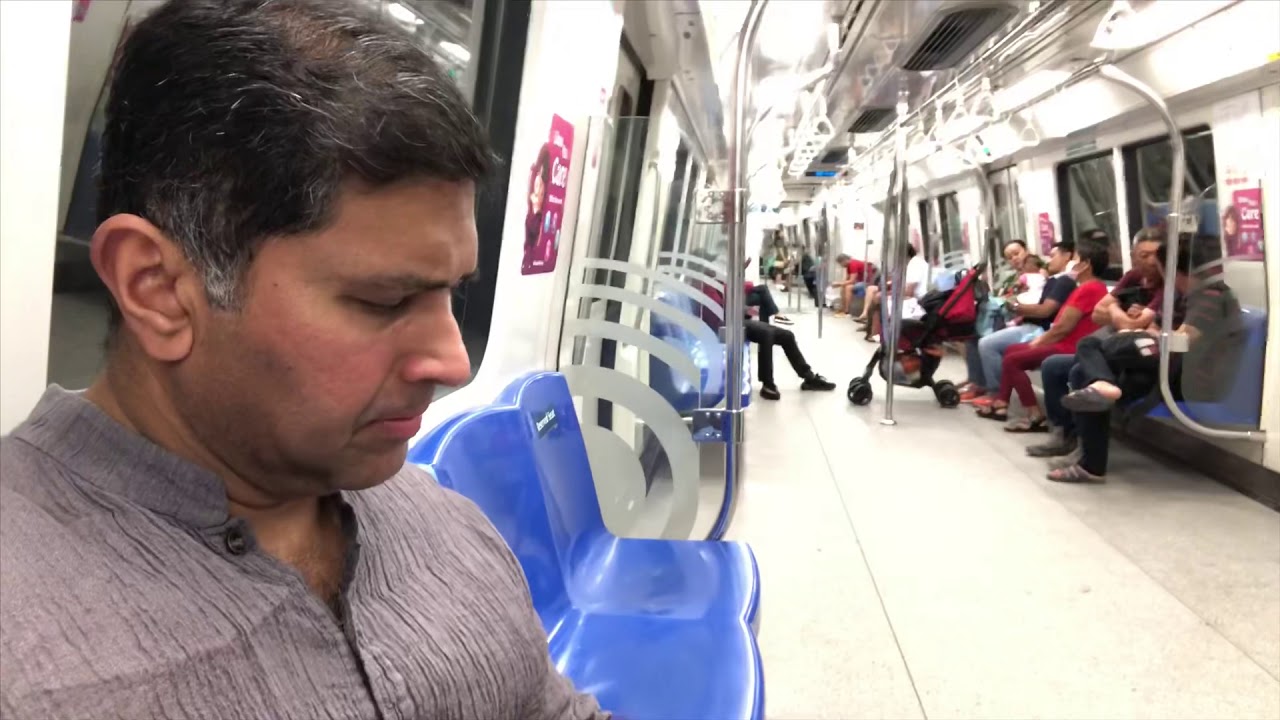 Empty Singapore MRT train on weekday - YouTube
