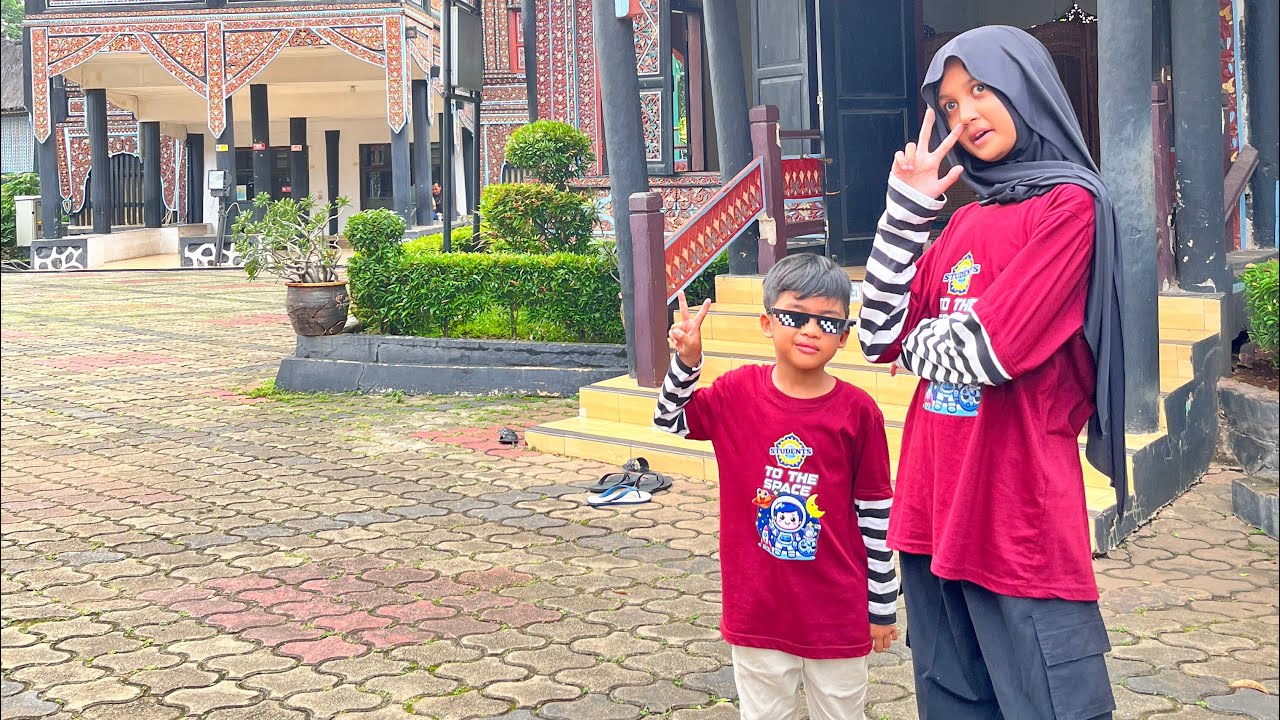 Skyworld Taman mini Indonesia indah - YouTube
