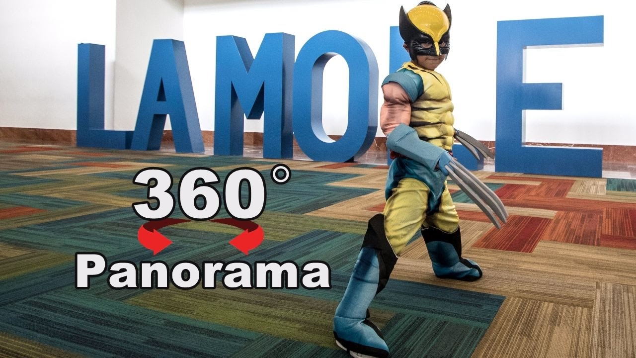 360 Panorama: Cosplay model is cosplaying at 2017 Mexican Comic Con ...