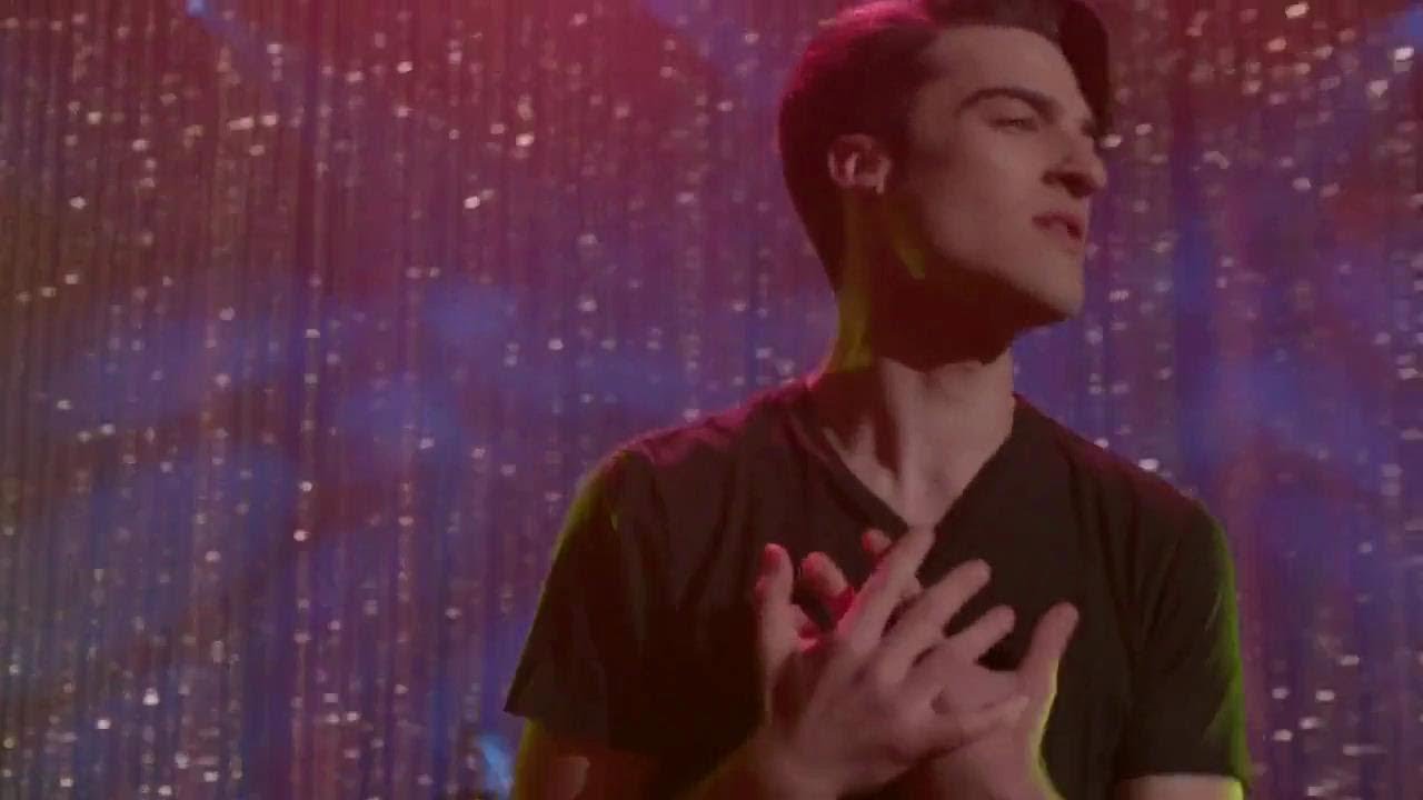 Glee - I Want to Break Free (Full Performance) - YouTube