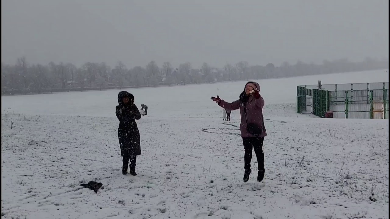 Snow in Doncaster - YouTube