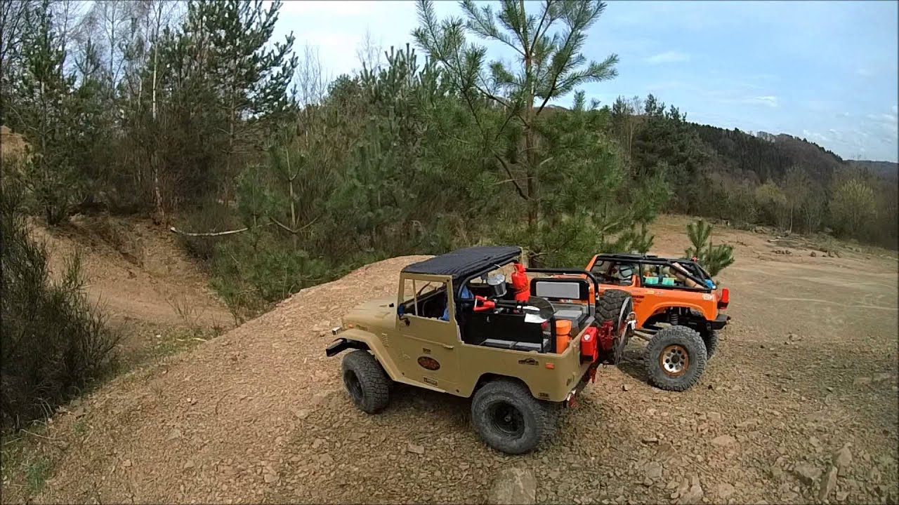 RC4WD FJ40 Cruiser und 2 x SCX10 in Black Rock Canyon - YouTube