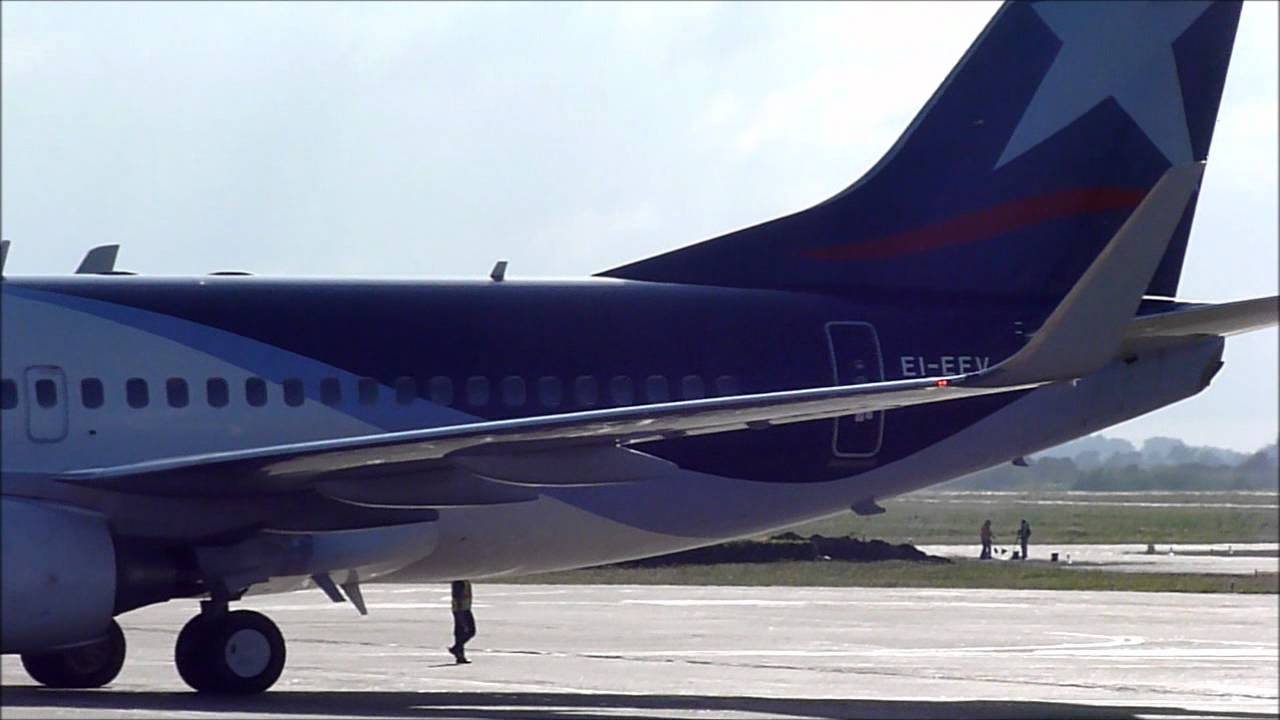 LAN Colombia Boeing 737 @ Aeropuerto Ernesto Cortissoz - YouTube