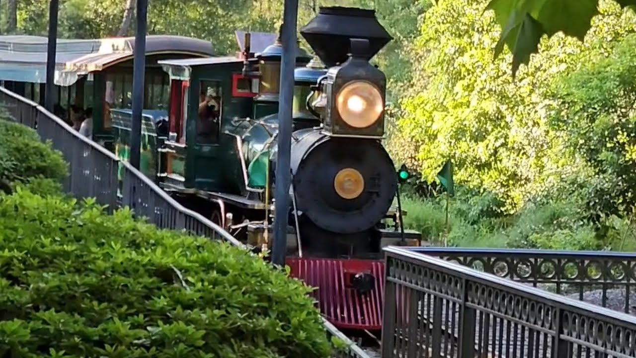 Far Away Shot of Disney World's Lilybell Train!! - YouTube