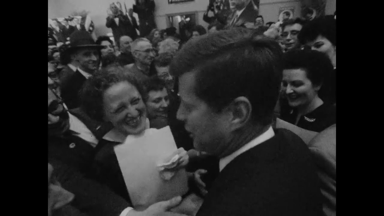 3. John F Kennedy rallies the crowd in PRIMARY - YouTube