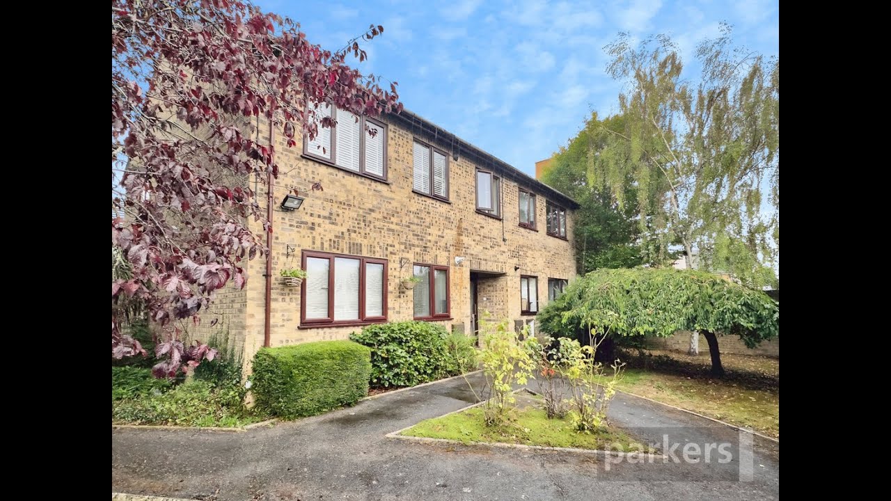 FOR SALE - First Floor Carterton Apartment - YouTube