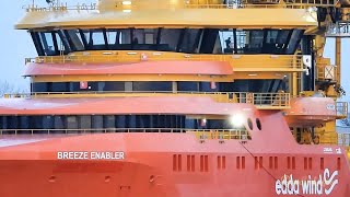 Schleusung Windpark Versorgerschiff Edda Breeze Offshore Supply Ship ...